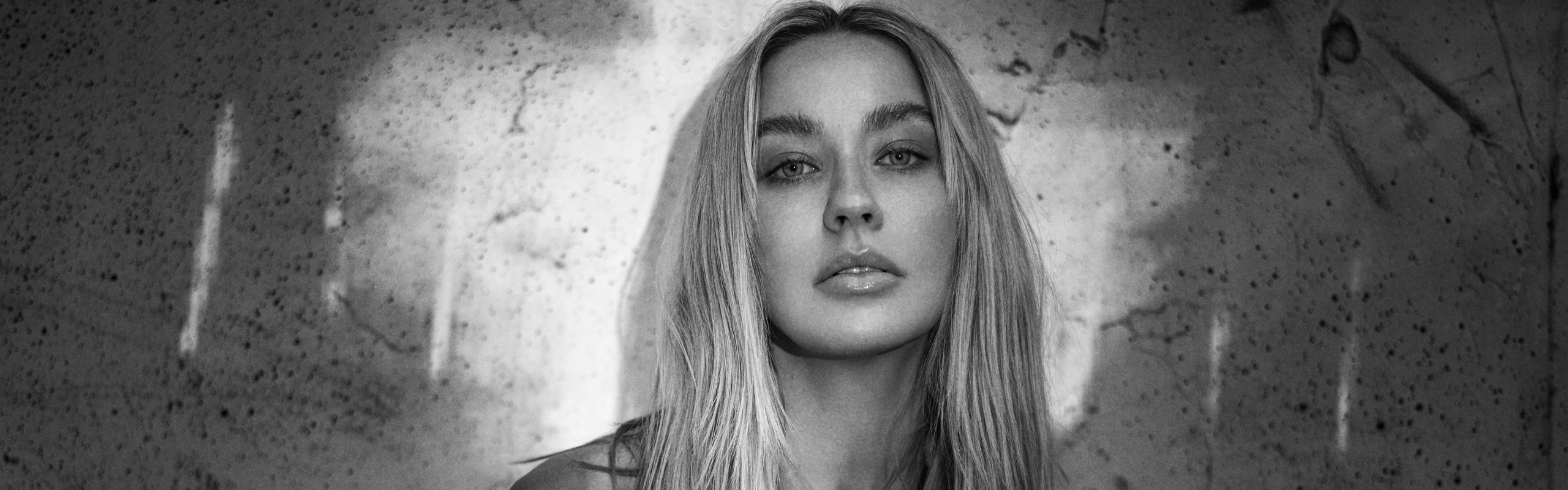 RaRa Projector (NSFW) – Peter Coulson Photographer :: Official